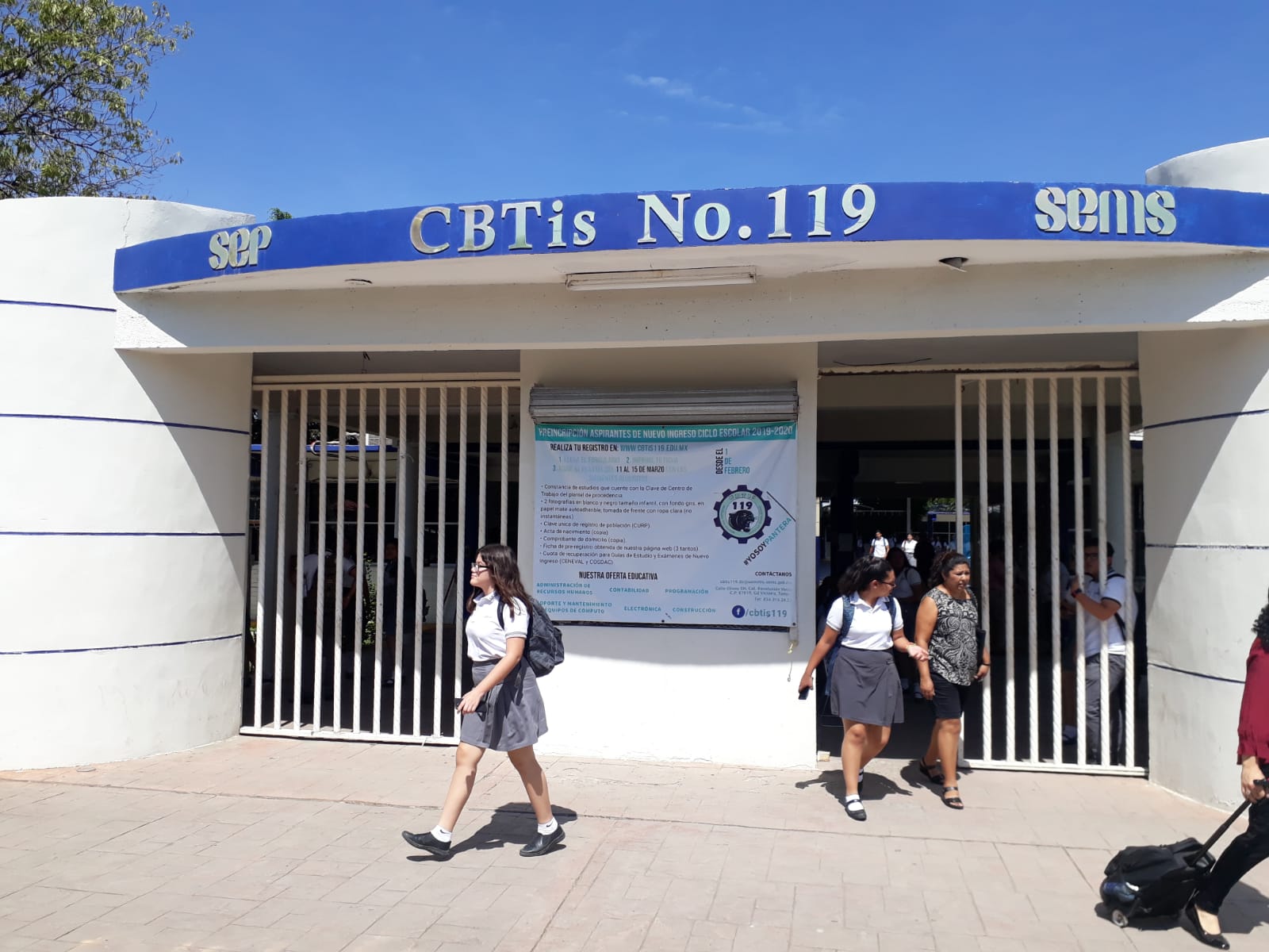 Arranca vacunación anticovid en Victoria en CBTIS 119/236 y Leona ...