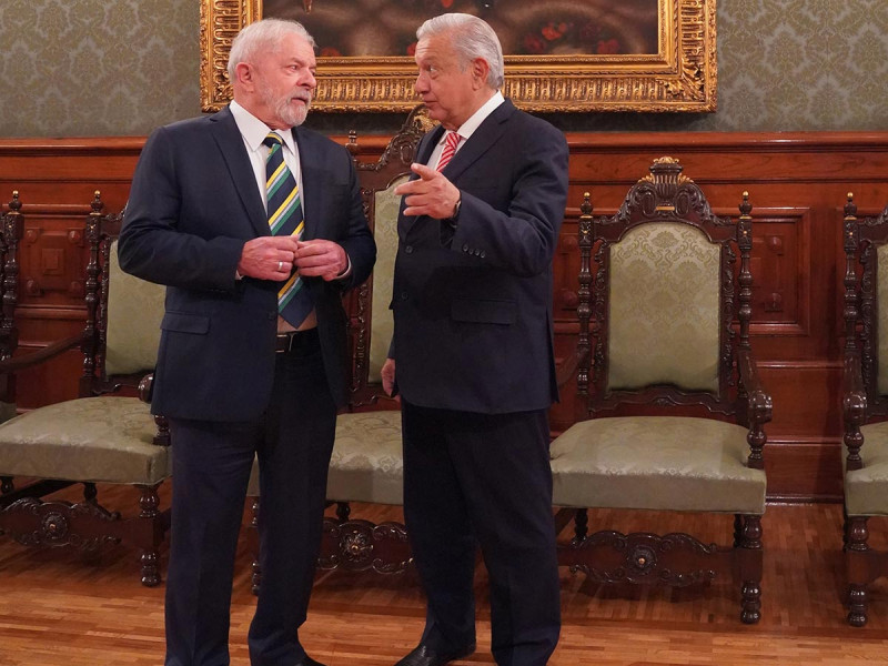 López Obrador festeja triunfo de Lula en elección presidencial de Brasil