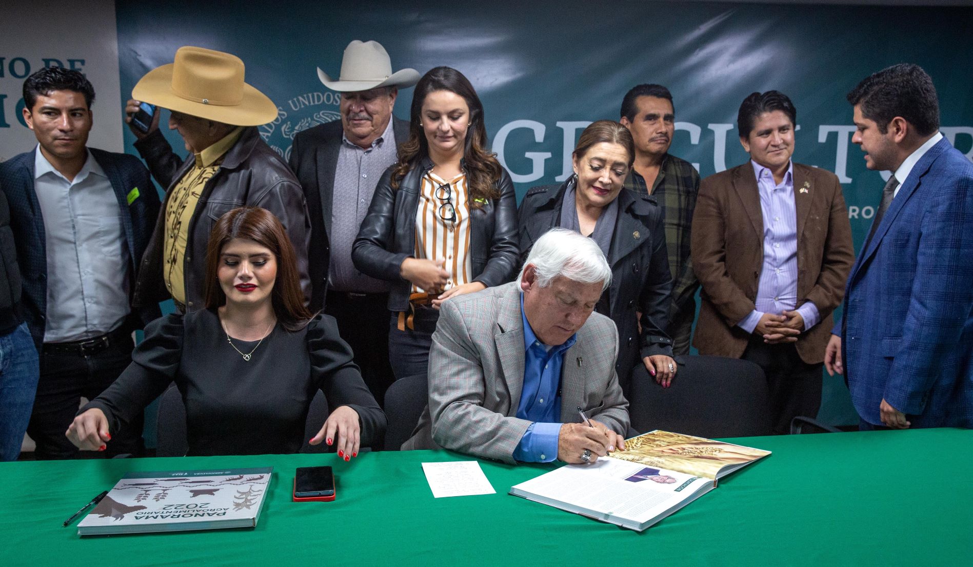 Destinarán 4 mil millones de pesos a programas de sanidad animal en ...