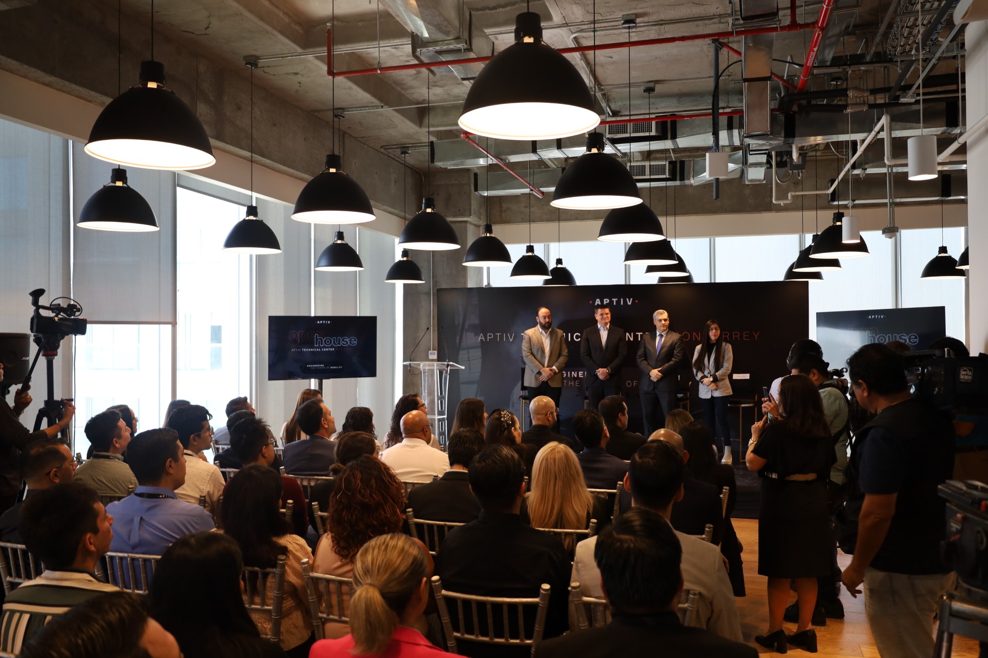 Aptiv abre nuevo centro técnico dedicado a producir tecnología que ...