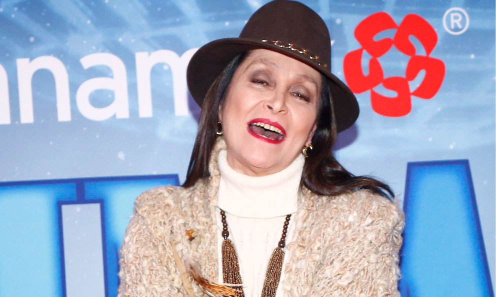 Un dúo de talentos: Daniela Romo y Angélica Vale se fusionan para ...