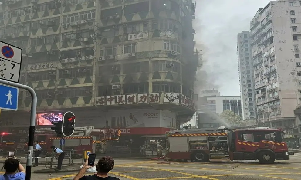 Tragedia en Hong Kong: Incendio en New Lucky House deja al menos 5 muertos