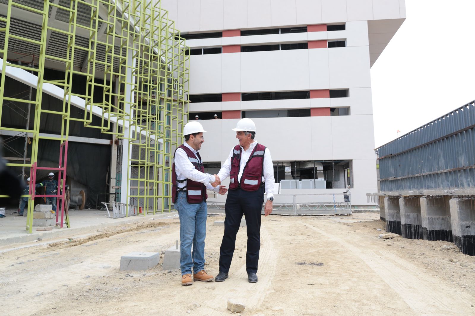 Constatan Américo Villarreal y Martí Batres obra del nuevo hospital del ISSSTE en Tampico
