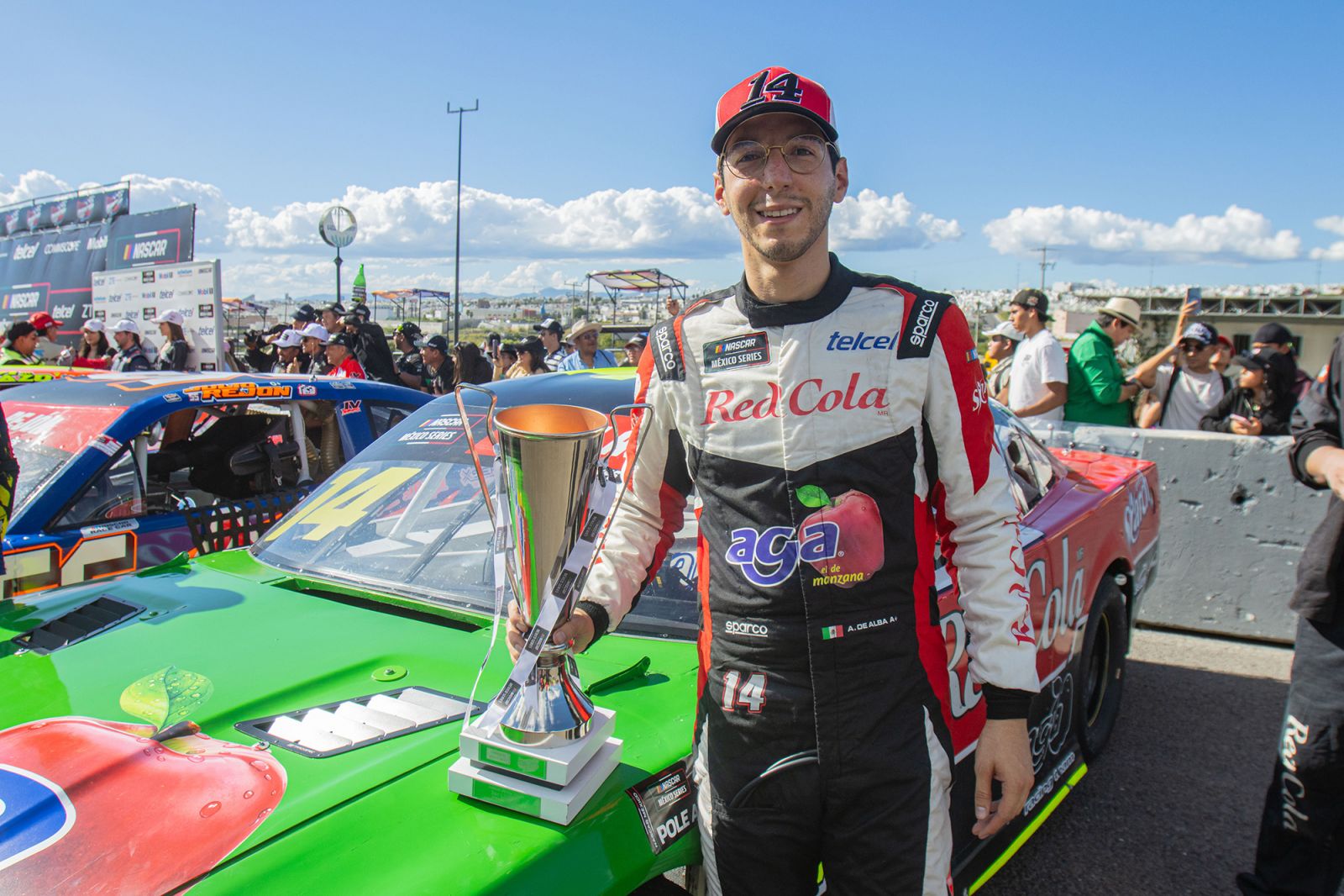 Alex de Alba en NASCAR México clasifica a la ronda de 7